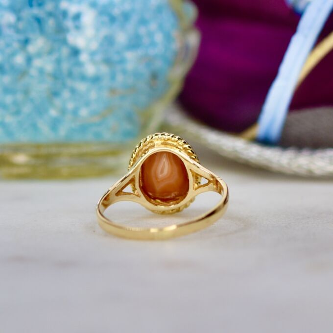 Agate Solitaire Ring in 9ct Gold - Gems Afire - Vintage Jewellery UK