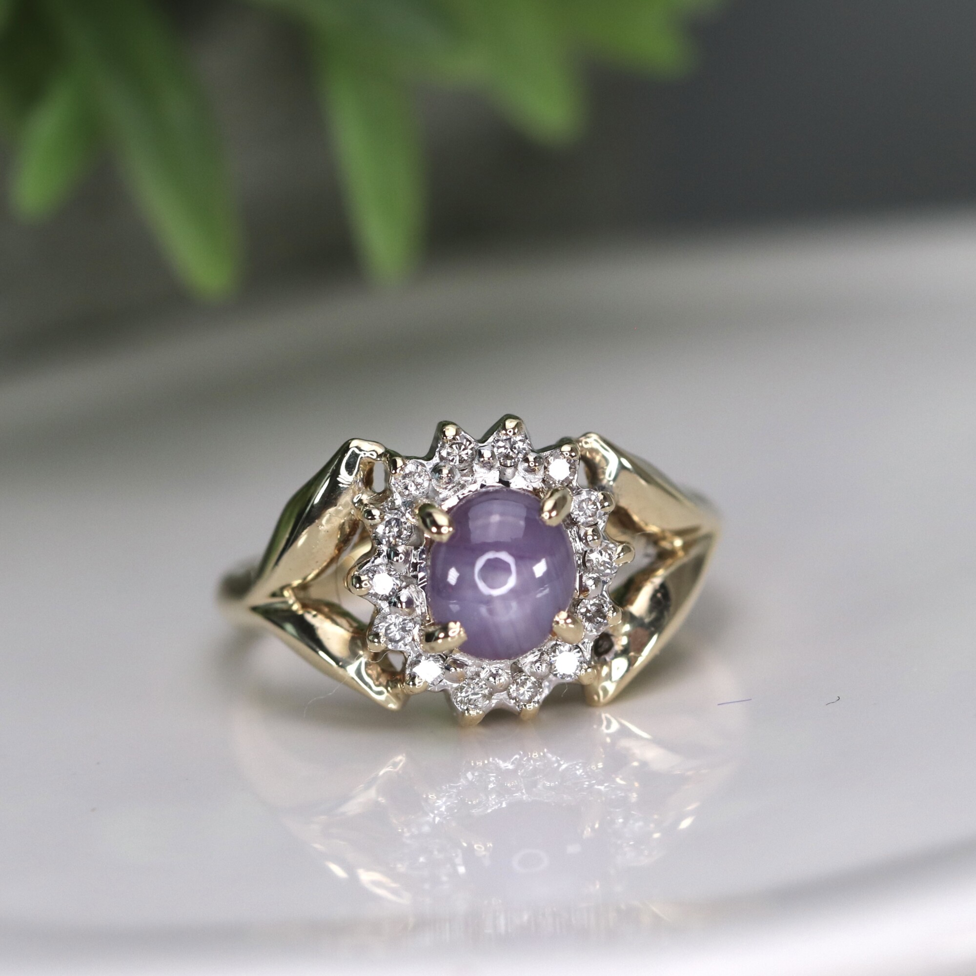 Synthetic Star Sapphire Ring in 14ct Gold - Gems Afire - Vintage Jewellery UK