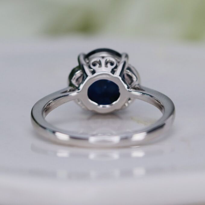 Synthetic Sapphire Ring in 10ct Gold - Gems Afire - Vintage Jewellery UK